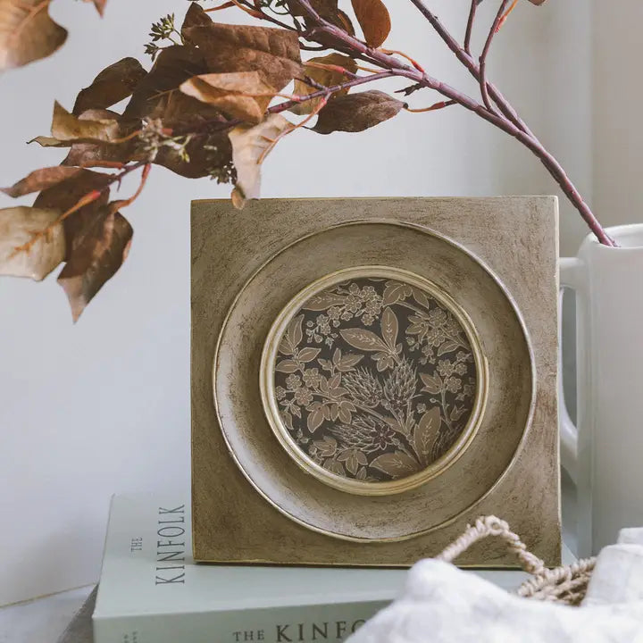 Medium Square Circle Frame – Red Barn Mercantile - Old Town Alexandria